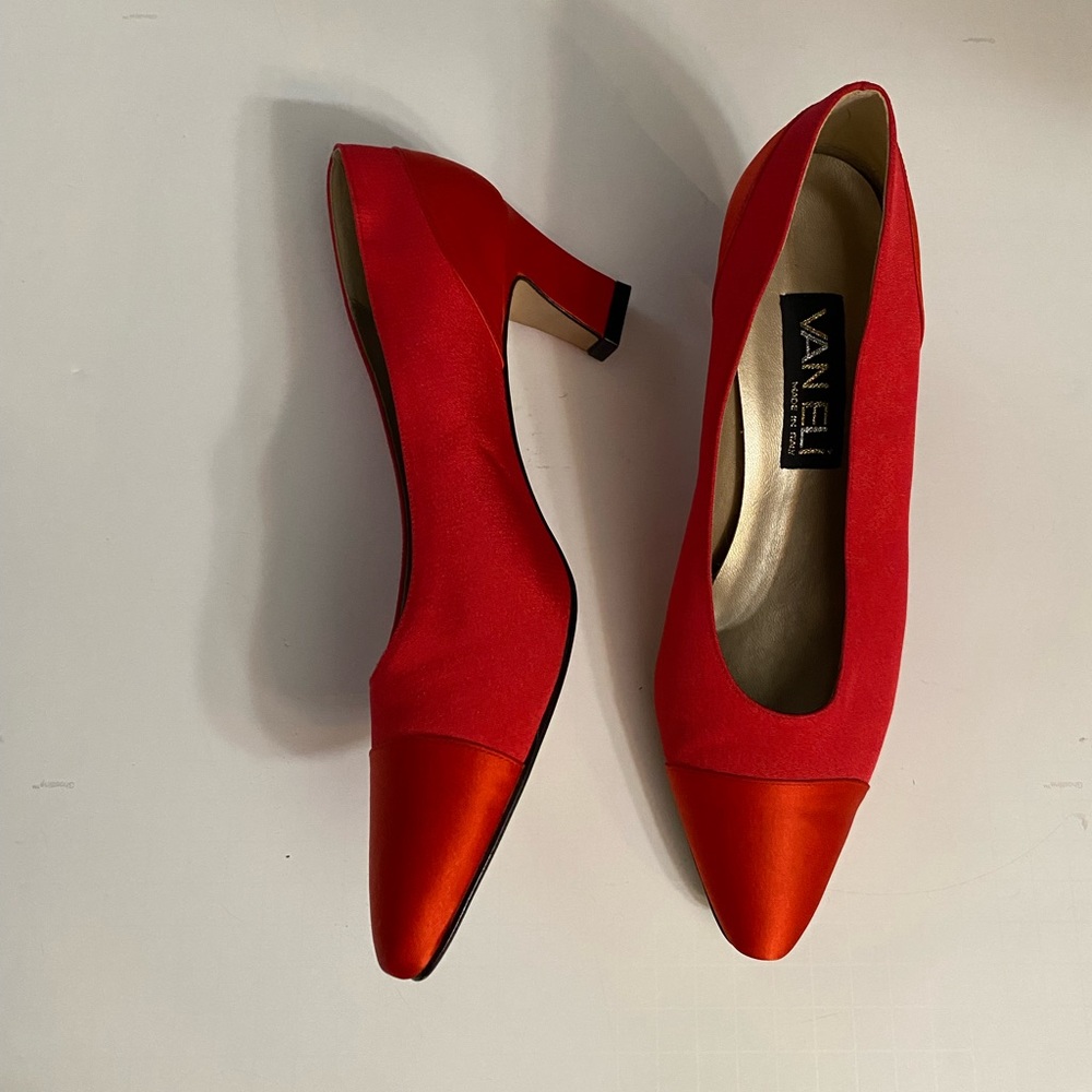 Van Eli Vintage 1980s Red And Orange Pumps Heels Shoe… - Gem